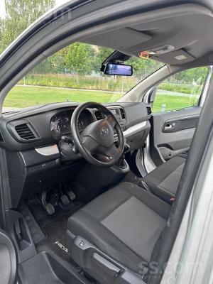 Grey Toyota Proace 2018 in Riga, with an engine capacity of 1.60 L and mileage of 179 thousand km for 15500 €, photo 12 on AUTOMOTO.COM.LV