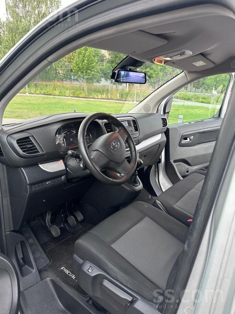 Grey Toyota Proace 2018 in Riga, with an engine capacity of 1.60 L and mileage of 179 thousand km for 15500 €, photo 12 on AUTOMOTO.COM.LV