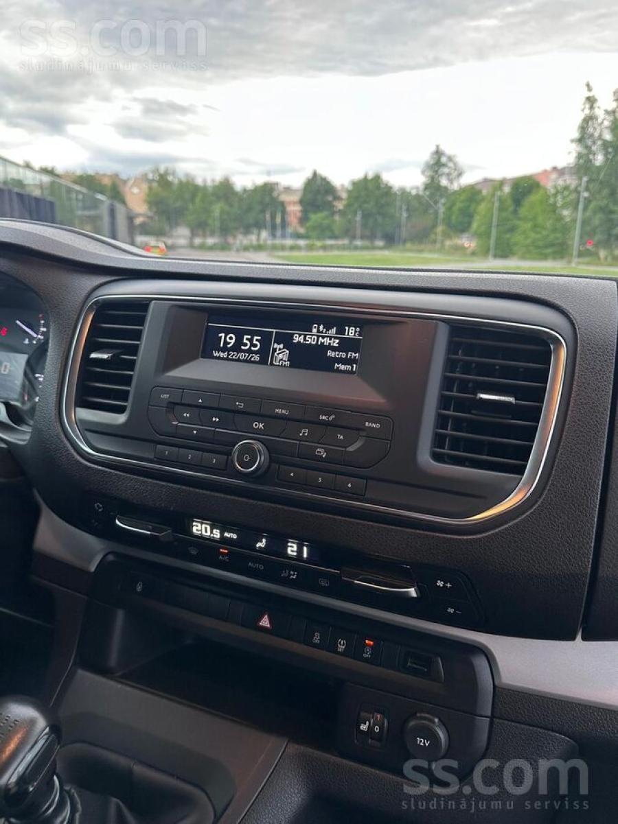 Grey Toyota Proace 2018 in Riga, with an engine capacity of 1.60 L and mileage of 179 thousand km for 15500 €, photo 13 on AUTOMOTO.COM.LV