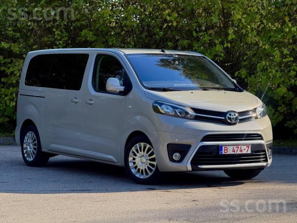 Grey Toyota Proace 2018 in Riga, with an engine capacity of 1.50 L and mileage of 190 thousand km for 13970 €, photo 1 on AUTOMOTO.COM.LV