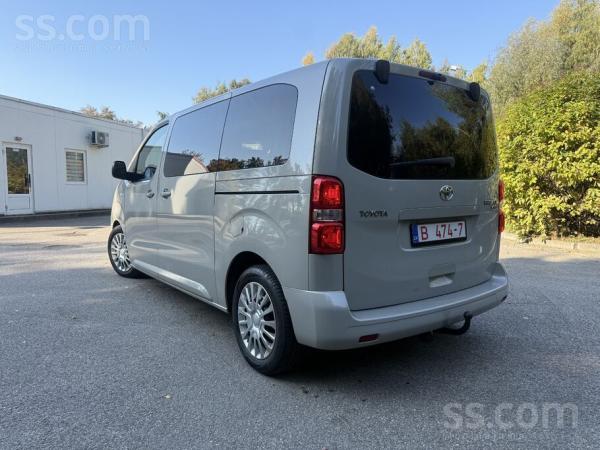 Grey Toyota Proace 2018 in Riga, with an engine capacity of 1.50 L and mileage of 190 thousand km for 13970 €, photo 5 on AUTOMOTO.COM.LV