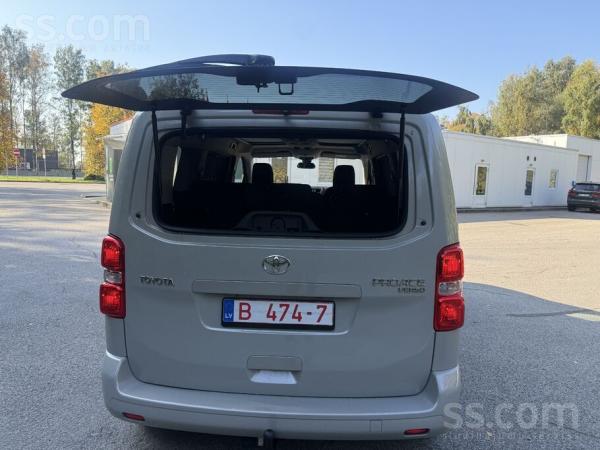 Grey Toyota Proace 2018 in Riga, with an engine capacity of 1.50 L and mileage of 190 thousand km for 13970 €, photo 9 on AUTOMOTO.COM.LV