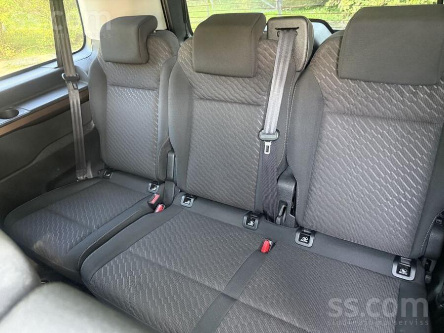 Grey Toyota Proace 2018 in Riga, with an engine capacity of 1.50 L and mileage of 190 thousand km for 13970 €, photo 15 on AUTOMOTO.COM.LV