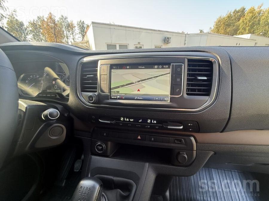 Grey Toyota Proace 2018 in Riga, with an engine capacity of 1.50 L and mileage of 190 thousand km for 13970 €, photo 23 on AUTOMOTO.COM.LV