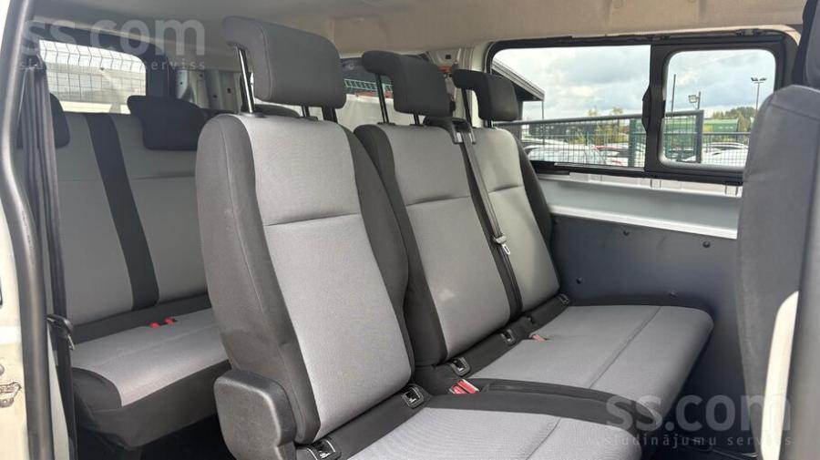 Pelēks Toyota Proace 2018 Liepāja, ar dzinēja tilpumu 1.60 L un nobraukumu 353 tūkst. km par 10350 €, foto 20 vietnē AUTOMOTO.COM.LV