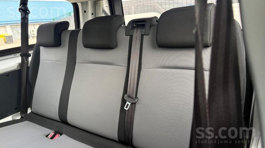 Pelēks Toyota Proace 2018 Liepāja, ar dzinēja tilpumu 1.60 L un nobraukumu 353 tūkst. km par 10350 €, foto 22 vietnē AUTOMOTO.COM.LV