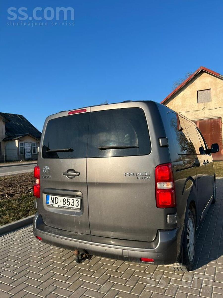 Grey Toyota Proace 2019 in Aizkraukle, with an engine capacity of 1.50 L and mileage of 128 thousand km for 18490 €, photo 1 on AUTOMOTO.COM.LV