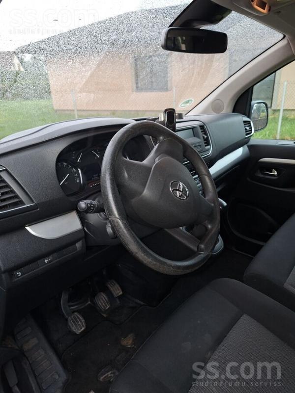 Pelēks Toyota Proace 2019 Bauska, ar dzinēja tilpumu 2.00 L un nobraukumu 241 tūkst. km par 19450 €, foto 1 vietnē AUTOMOTO.COM.LV