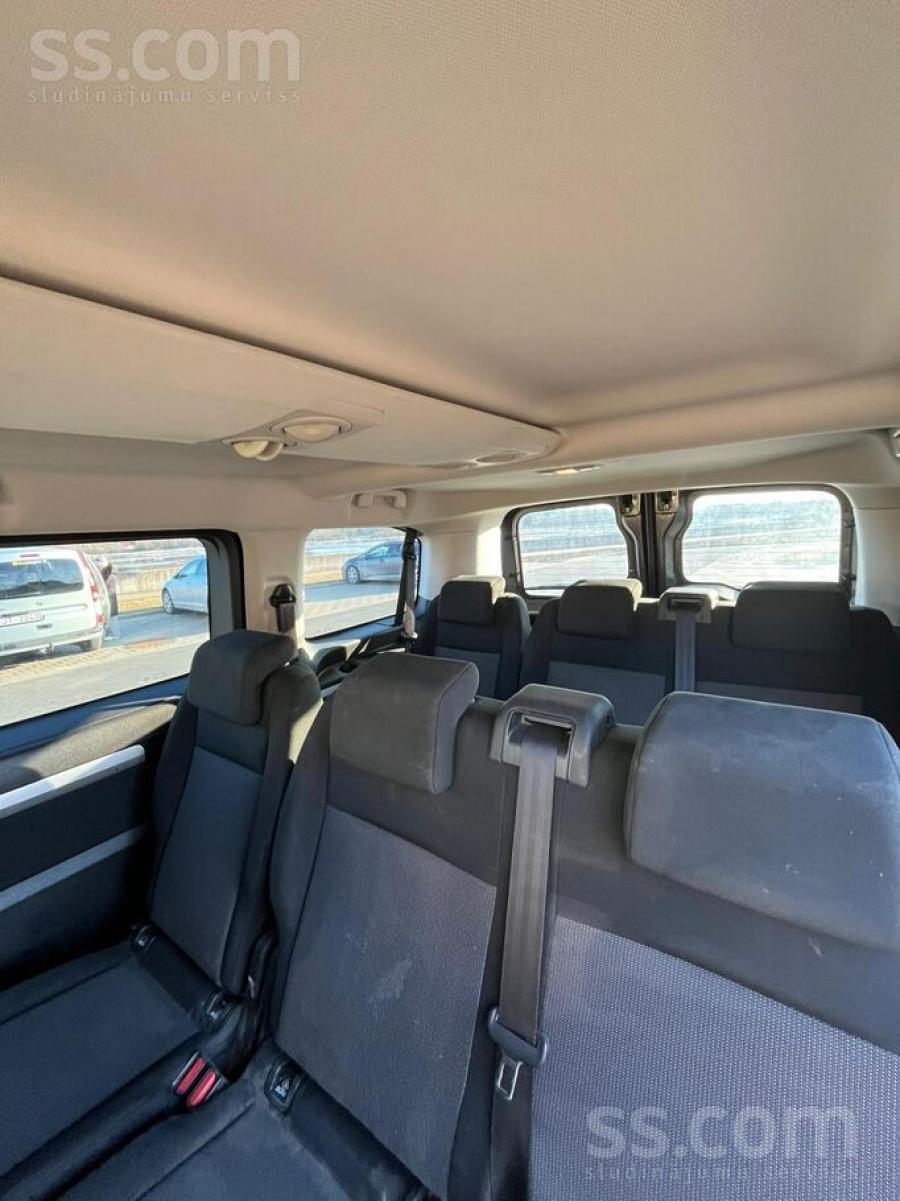 Grey Toyota Proace 2019 in Aizkraukle, with an engine capacity of 1.50 L and mileage of 117 thousand km for 17500 €, photo 8 on AUTOMOTO.COM.LV