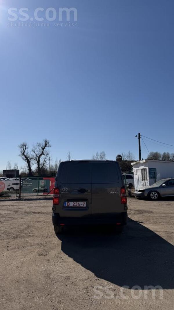 Grey Toyota Proace 2020 in Daugavpils, with an engine capacity of 2.00 L and mileage of 205 thousand km for 10350 €, photo 5 on AUTOMOTO.COM.LV