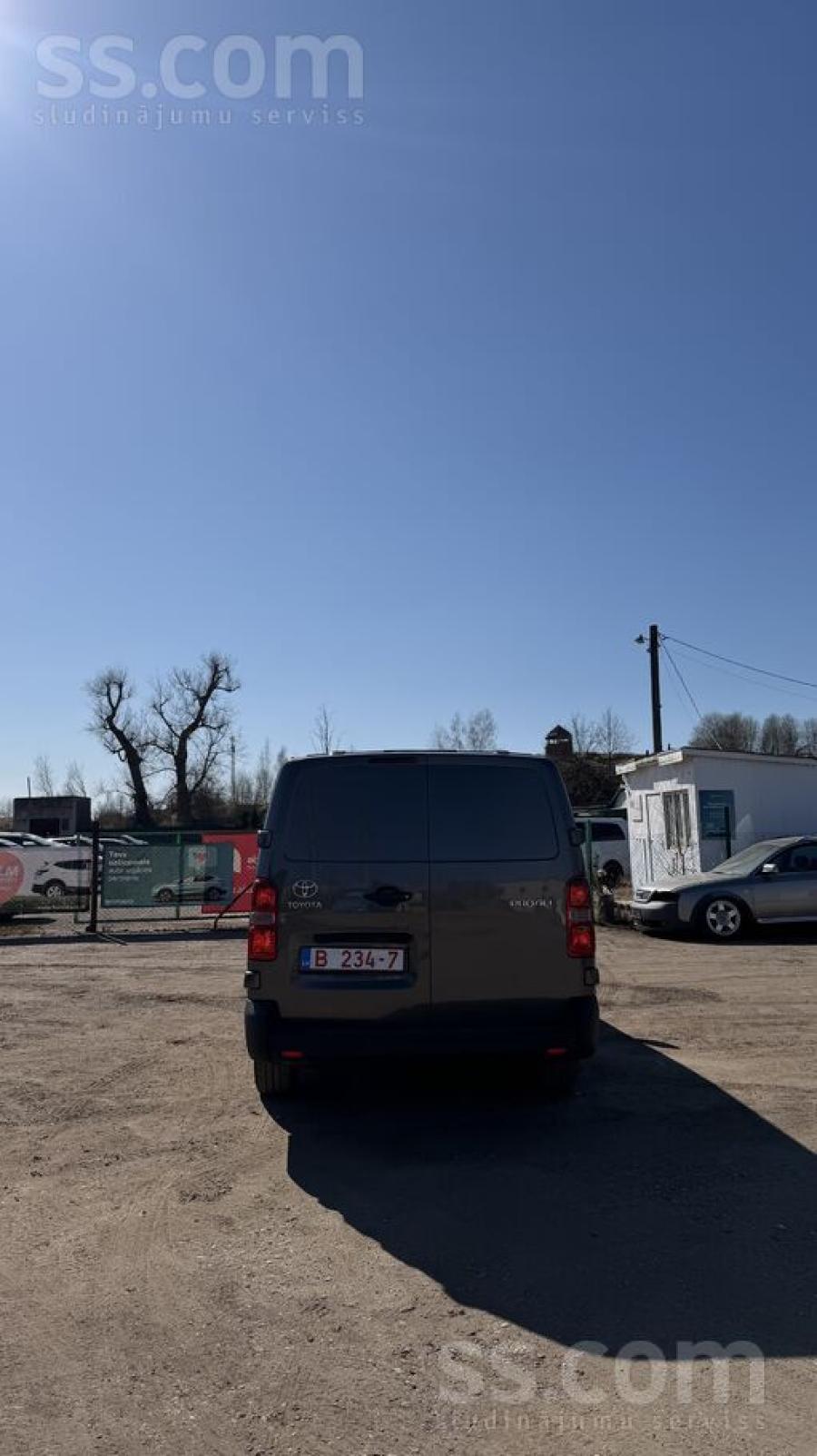 Pelēks Toyota Proace 2020 Daugavpils, ar dzinēja tilpumu 2.00 L un nobraukumu 205 tūkst. km par 10350 €, foto 6 vietnē AUTOMOTO.COM.LV
