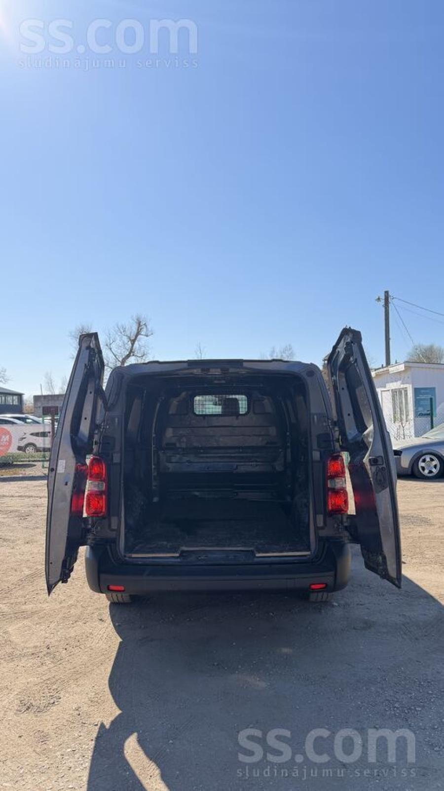 Pelēks Toyota Proace 2020 Daugavpils, ar dzinēja tilpumu 2.00 L un nobraukumu 205 tūkst. km par 10350 €, foto 10 vietnē AUTOMOTO.COM.LV