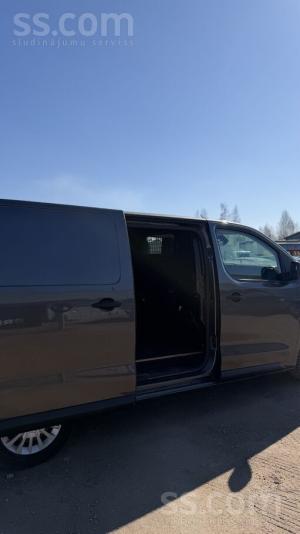 Pelēks Toyota Proace 2020 Daugavpils, ar dzinēja tilpumu 2.00 L un nobraukumu 205 tūkst. km par 10350 €, foto 14 vietnē AUTOMOTO.COM.LV