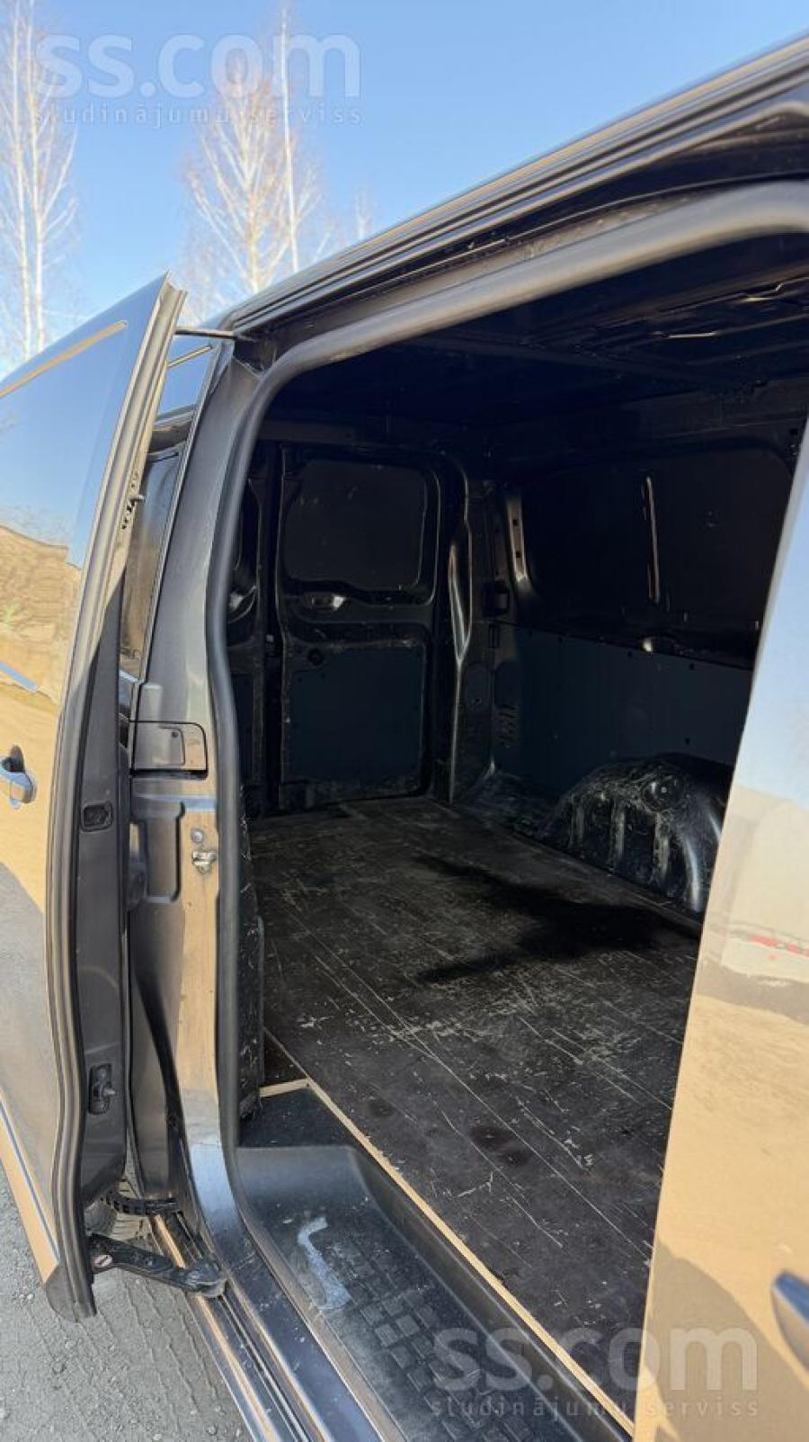 Pelēks Toyota Proace 2020 Daugavpils, ar dzinēja tilpumu 2.00 L un nobraukumu 205 tūkst. km par 10350 €, foto 15 vietnē AUTOMOTO.COM.LV