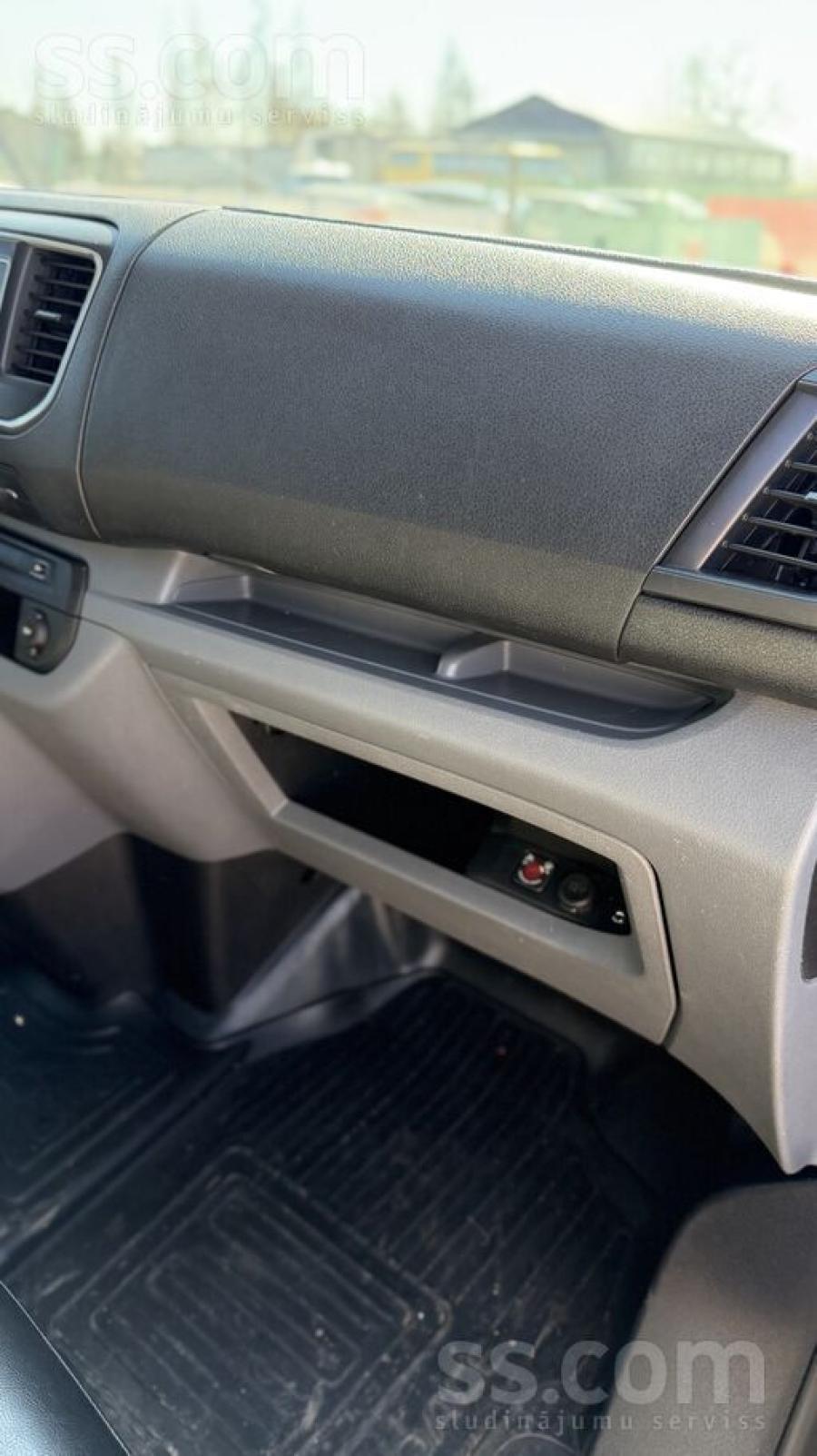 Pelēks Toyota Proace 2020 Daugavpils, ar dzinēja tilpumu 2.00 L un nobraukumu 205 tūkst. km par 10350 €, foto 17 vietnē AUTOMOTO.COM.LV