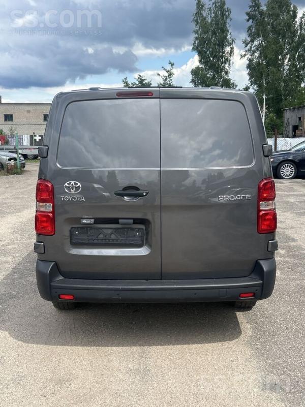 Pelēks Toyota Proace 2020 Daugavpils, ar dzinēja tilpumu 2.00 L un nobraukumu 205 tūkst. km par 10350 €, foto 5 vietnē AUTOMOTO.COM.LV