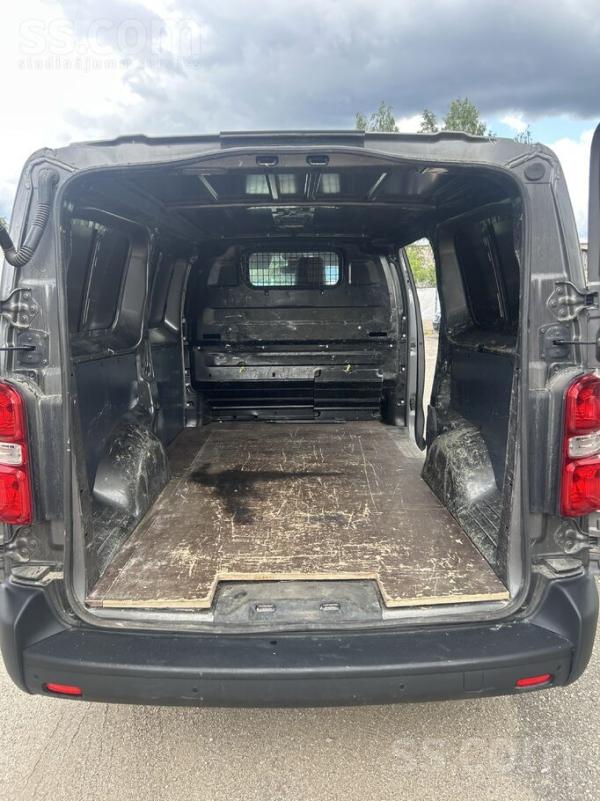 Pelēks Toyota Proace 2020 Daugavpils, ar dzinēja tilpumu 2.00 L un nobraukumu 205 tūkst. km par 10350 €, foto 10 vietnē AUTOMOTO.COM.LV