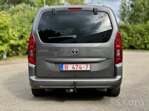 Grey Toyota Proace 2020 in Riga, with an engine capacity of 1.50 L and mileage of 149 thousand km for 14570 €, photo 7 on AUTOMOTO.COM.LV