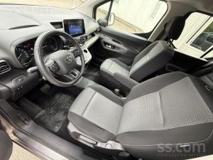 Grey Toyota Proace 2020 in Riga, with an engine capacity of 1.50 L and mileage of 149 thousand km for 14570 €, photo 13 on AUTOMOTO.COM.LV