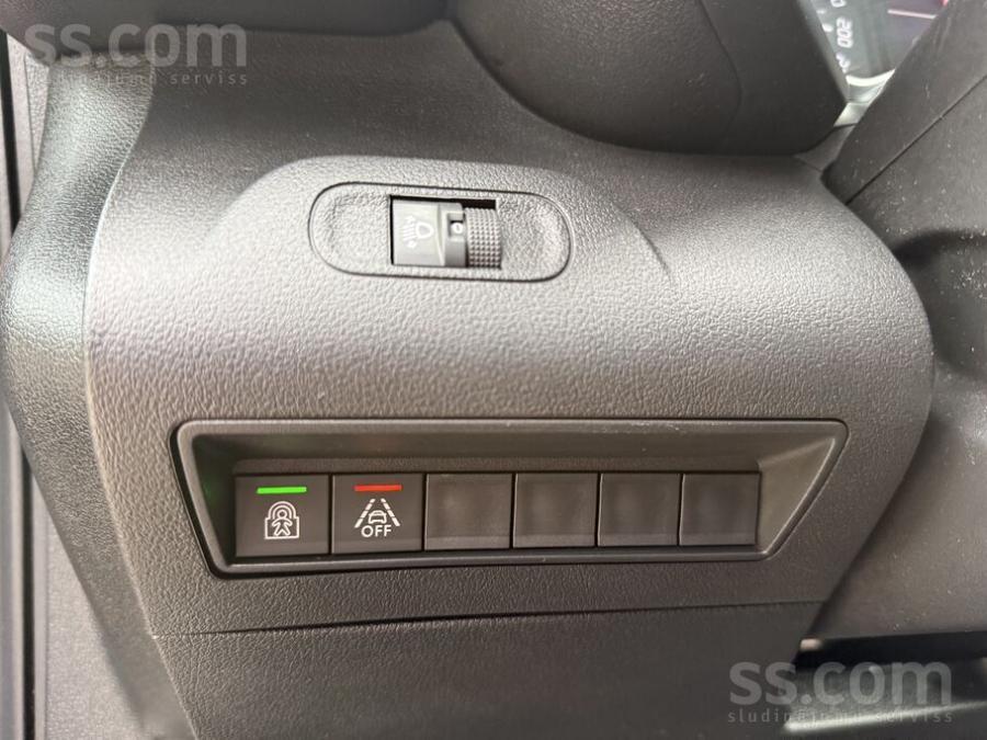 Grey Toyota Proace 2020 in Riga, with an engine capacity of 1.50 L and mileage of 149 thousand km for 14570 €, photo 17 on AUTOMOTO.COM.LV
