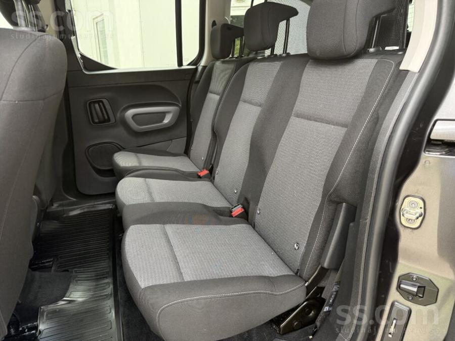 Grey Toyota Proace 2020 in Riga, with an engine capacity of 1.50 L and mileage of 149 thousand km for 14570 €, photo 18 on AUTOMOTO.COM.LV