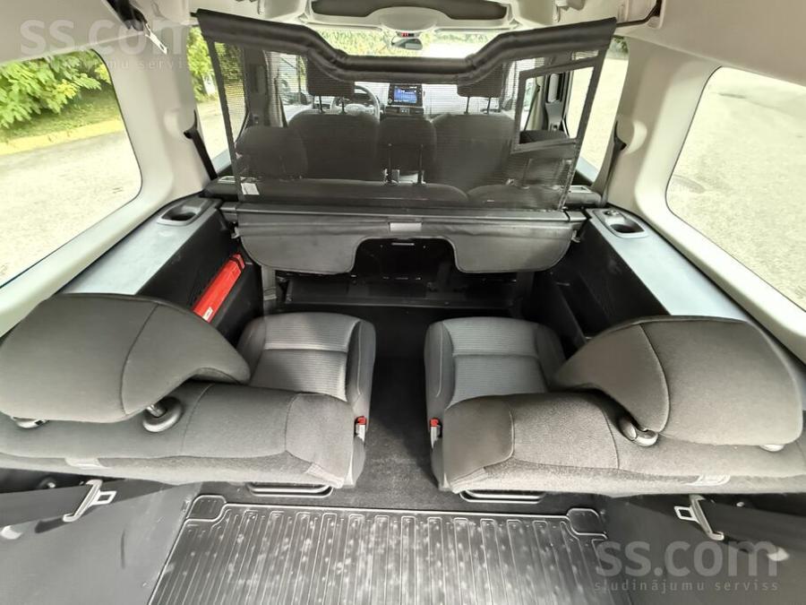 Grey Toyota Proace 2020 in Riga, with an engine capacity of 1.50 L and mileage of 149 thousand km for 14570 €, photo 19 on AUTOMOTO.COM.LV