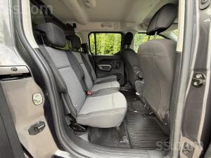 Grey Toyota Proace 2020 in Riga, with an engine capacity of 1.50 L and mileage of 149 thousand km for 14570 €, photo 20 on AUTOMOTO.COM.LV