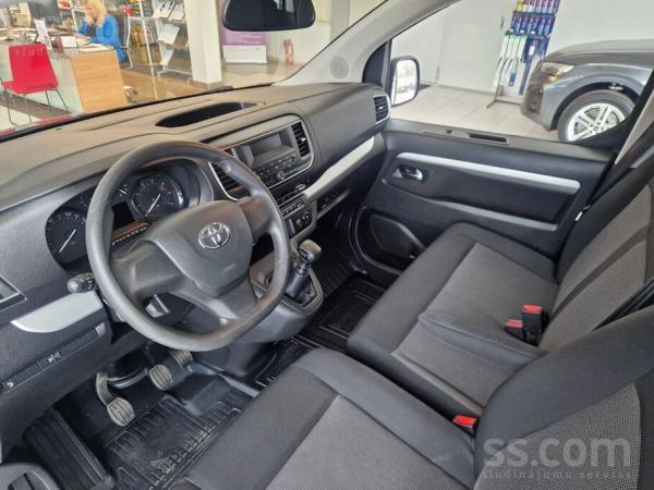 Grey Toyota Proace 2021 in Riga, with an engine capacity of 2.00 L and mileage of 92 thousand km for 23400 €, photo 11 on AUTOMOTO.COM.LV