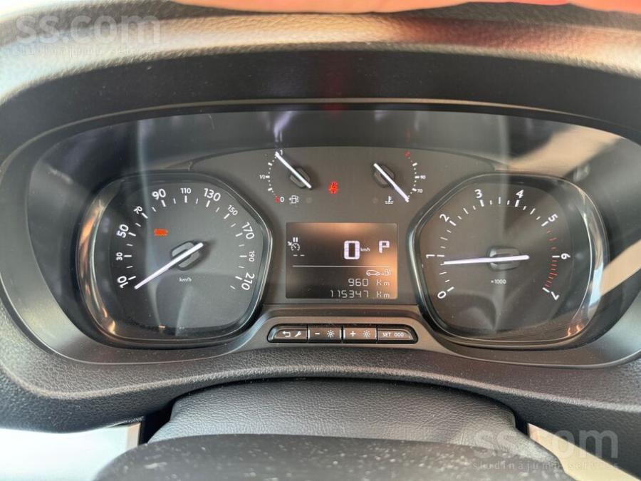 Pelēks Toyota Proace 2021 Rīga, ar dzinēja tilpumu 2.00 L un nobraukumu 115 tūkst. km par 25500 €, foto 13 vietnē AUTOMOTO.COM.LV