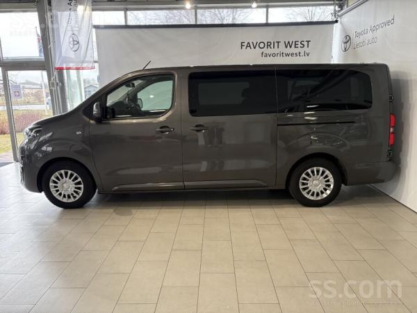 Pelēks Toyota Proace 2022 Ventspils, ar dzinēja tilpumu 2.00 L un nobraukumu 96 tūkst. km par 26250 €, foto 2 vietnē AUTOMOTO.COM.LV