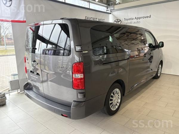 Pelēks Toyota Proace 2022 Ventspils, ar dzinēja tilpumu 2.00 L un nobraukumu 96 tūkst. km par 26250 €, foto 4 vietnē AUTOMOTO.COM.LV