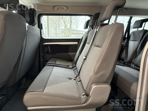 Grey Toyota Proace 2022 in Ventspils, with an engine capacity of 2.00 L and mileage of 96 thousand km for 26100 €, photo 6 on AUTOMOTO.COM.LV