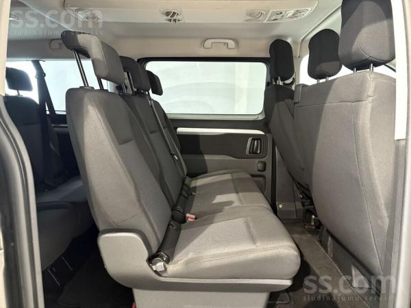 Grey Toyota Proace 2022 in Ventspils, with an engine capacity of 2.00 L and mileage of 96 thousand km for 26100 €, photo 8 on AUTOMOTO.COM.LV