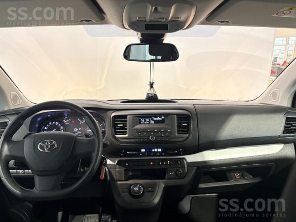 Grey Toyota Proace 2022 in Ventspils, with an engine capacity of 2.00 L and mileage of 96 thousand km for 26100 €, photo 9 on AUTOMOTO.COM.LV
