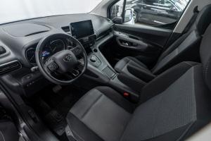 Grey Toyota Proace 2022 in Tallinn, with an engine capacity of 1.20 L and mileage of 51 thousand km for 17900 €, photo 9 on AUTOMOTO.COM.LV