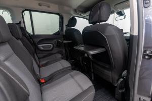Grey Toyota Proace 2022 in Tallinn, with an engine capacity of 1.20 L and mileage of 51 thousand km for 17900 €, photo 15 on AUTOMOTO.COM.LV