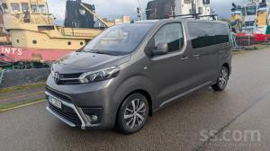 Pelēks Toyota Proace 2022 Liepāja, ar dzinēja tilpumu 2.00 L un nobraukumu 83 tūkst. km par 30125 €, foto  vietnē AUTOMOTO.COM.LV