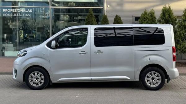Grey Toyota Proace 2017 in Riga, with an engine capacity of 2.00 L and mileage of 204 thousand km for 18200 €, photo 6 on AUTOMOTO.COM.LV