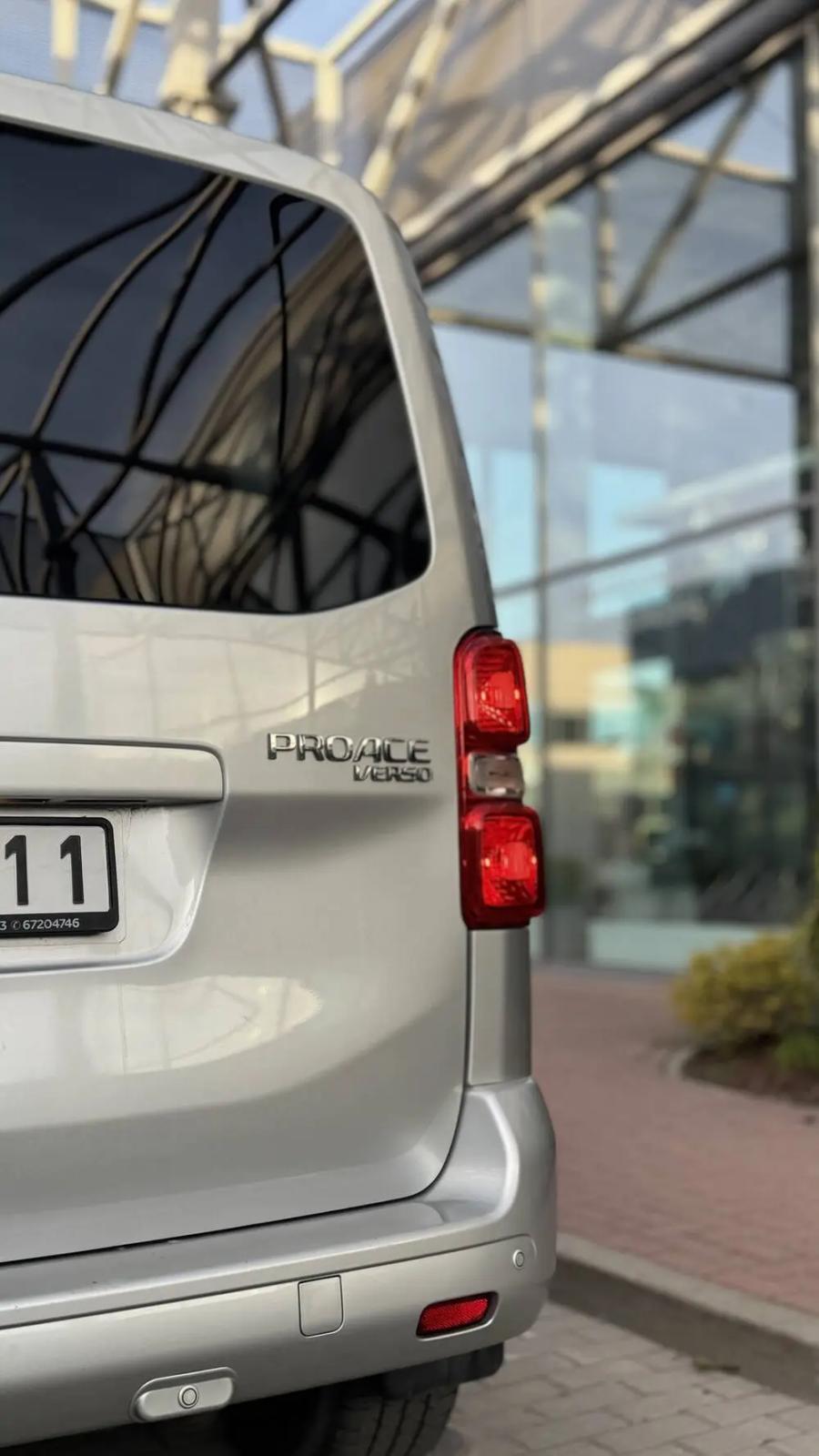 Grey Toyota Proace 2017 in Riga, with an engine capacity of 2.00 L and mileage of 204 thousand km for 18200 €, photo 9 on AUTOMOTO.COM.LV