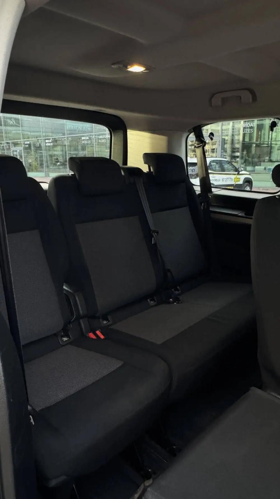 Grey Toyota Proace 2017 in Riga, with an engine capacity of 2.00 L and mileage of 204 thousand km for 18200 €, photo 11 on AUTOMOTO.COM.LV