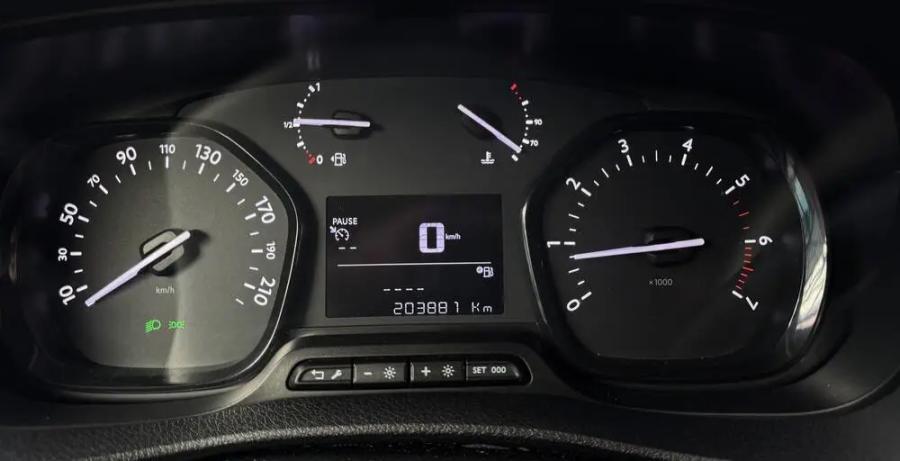 Grey Toyota Proace 2017 in Riga, with an engine capacity of 2.00 L and mileage of 204 thousand km for 18200 €, photo 24 on AUTOMOTO.COM.LV