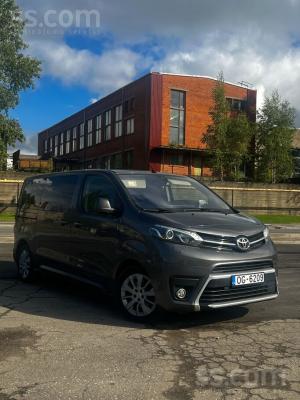 Grey Toyota Proace 2017 in Cesis, with an engine capacity of 2.00 L and mileage of 325 thousand km for 17500 €, photo 1 on AUTOMOTO.COM.LV