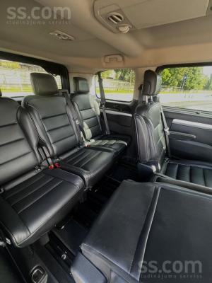 Grey Toyota Proace 2017 in Cesis, with an engine capacity of 2.00 L and mileage of 325 thousand km for 17500 €, photo 11 on AUTOMOTO.COM.LV