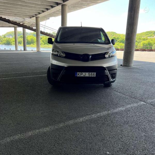 Grey Toyota Proace 2018 in Kaunas, with an engine capacity of 2.00 L and mileage of 110 thousand km for 10200 €, photo 4 on AUTOMOTO.COM.LV