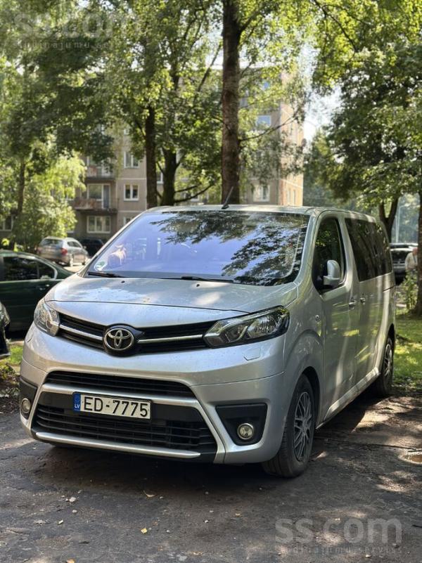 Pelēks Toyota Proace 2018 Rīga, ar dzinēja tilpumu 2.00 L un nobraukumu 180 tūkst. km par 16500 €, foto 1 vietnē AUTOMOTO.COM.LV