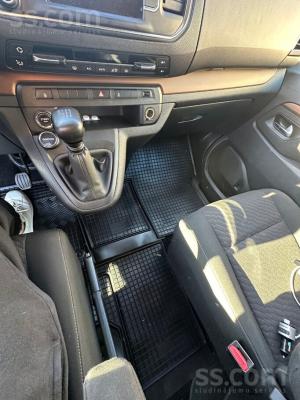 Pelēks Toyota Proace 2018 Rīga, ar dzinēja tilpumu 2.00 L un nobraukumu 180 tūkst. km par 16500 €, foto 3 vietnē AUTOMOTO.COM.LV
