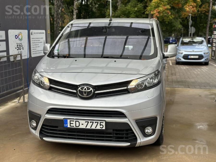 Grey Toyota Proace 2018 in Riga, with an engine capacity of 2.00 L and mileage of 180 thousand km for 14500 €, photo 3 on AUTOMOTO.COM.LV