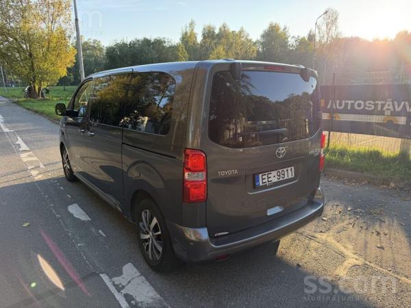 Grey Toyota Proace 2018 in Riga, with an engine capacity of 2.00 L and mileage of 200 thousand km for 16500 €, photo 3 on AUTOMOTO.COM.LV