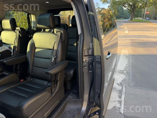 Grey Toyota Proace 2018 in Riga, with an engine capacity of 2.00 L and mileage of 200 thousand km for 16500 €, photo 5 on AUTOMOTO.COM.LV