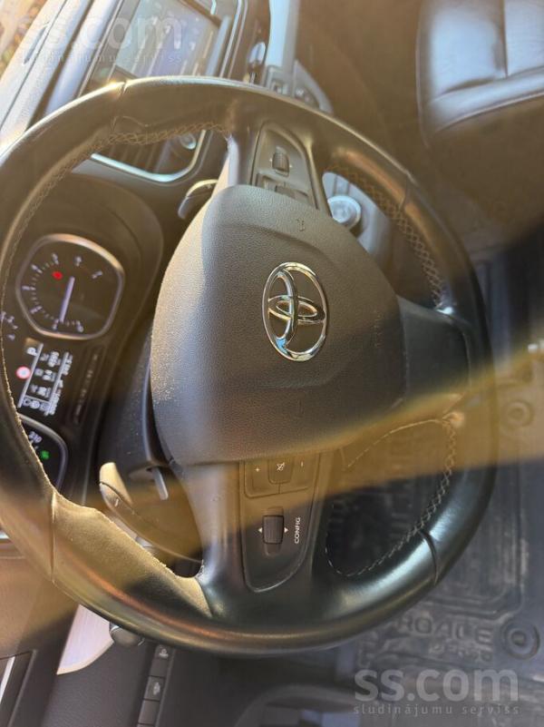 Grey Toyota Proace 2018 in Riga, with an engine capacity of 2.00 L and mileage of 200 thousand km for 16500 €, photo 7 on AUTOMOTO.COM.LV
